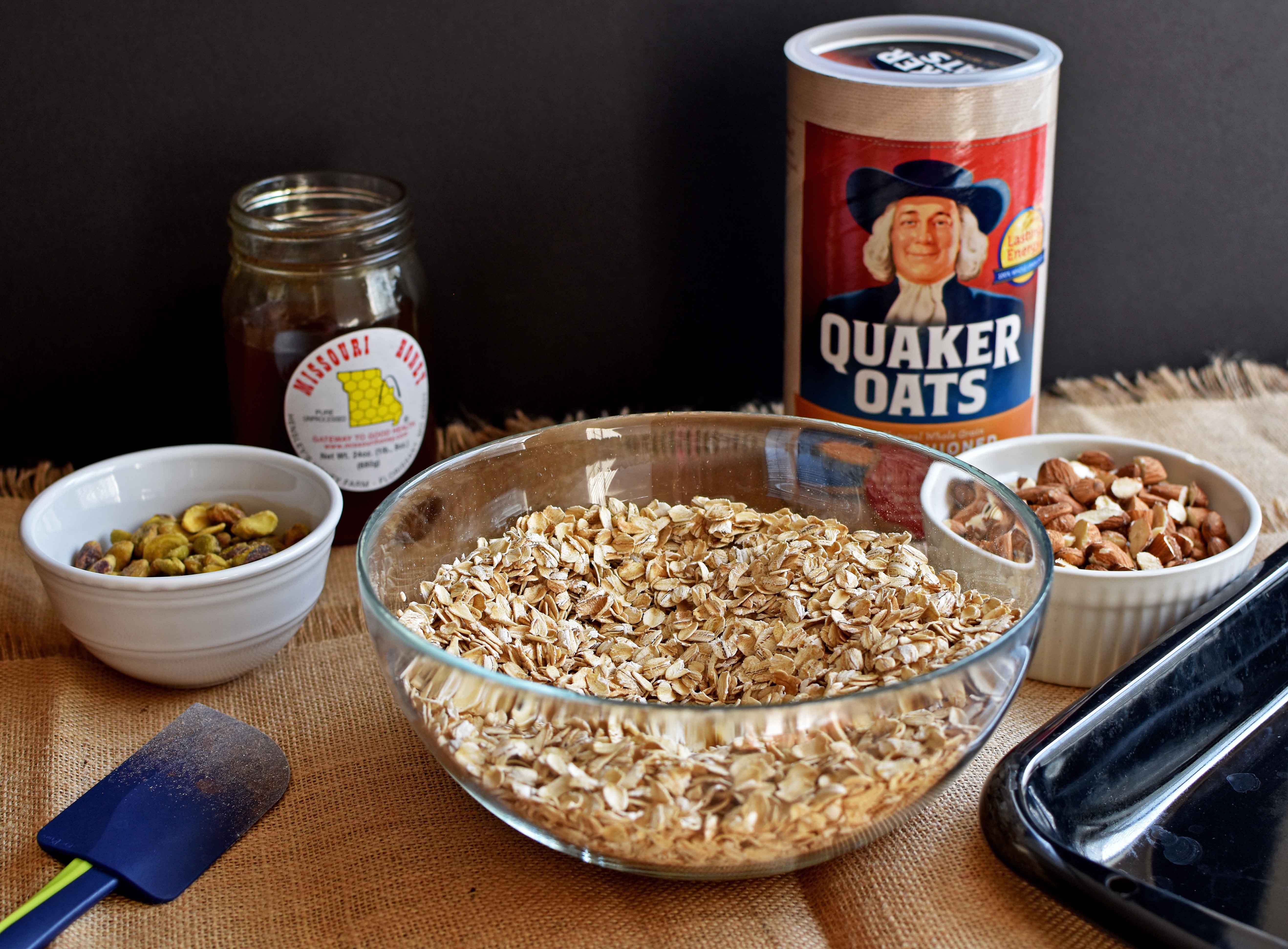 Easy Homemade Granola - Pepper Delight