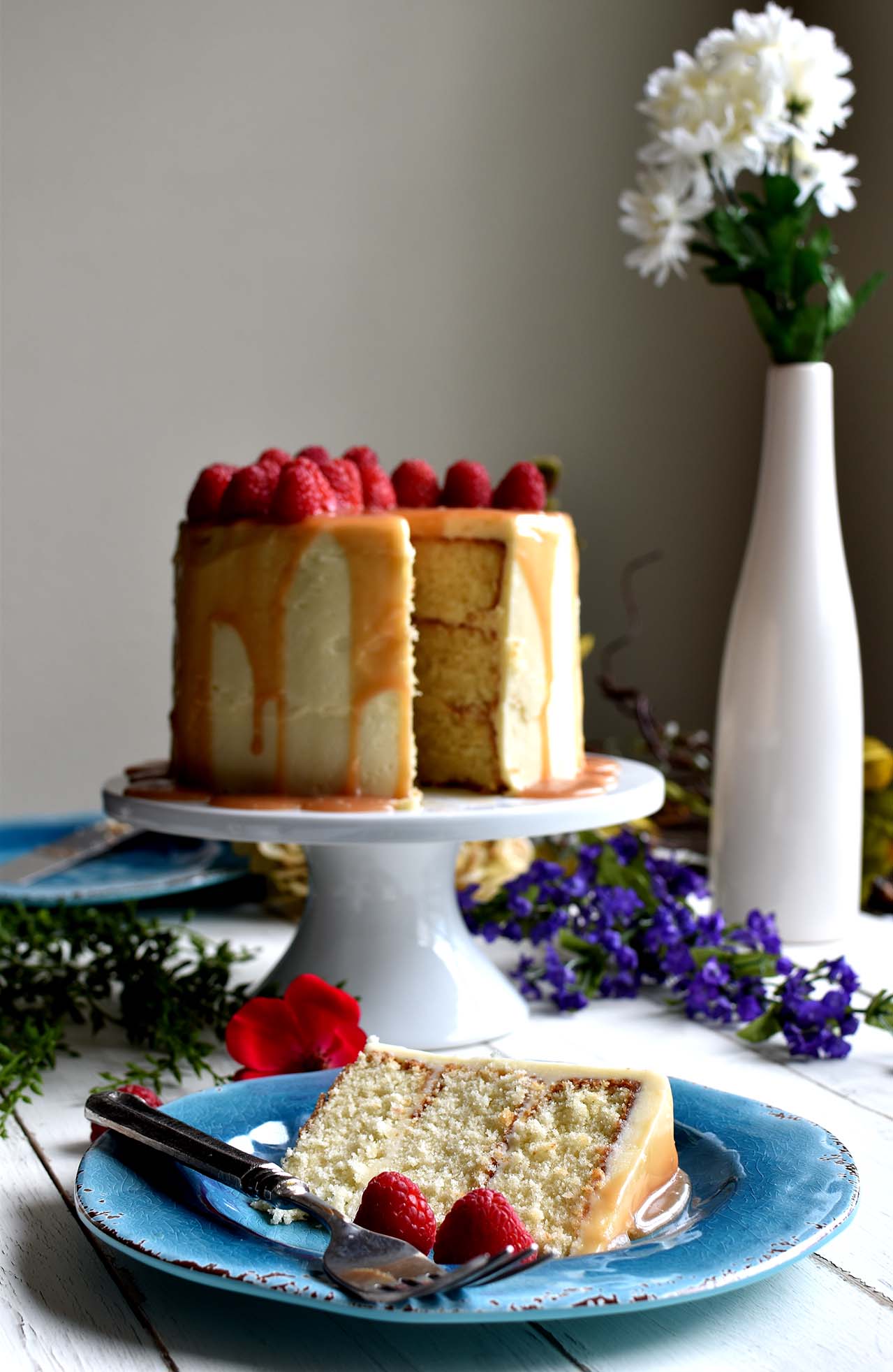 Vanilla Raspberry Cake with Buttercream Frosting and Caramel Drip ...